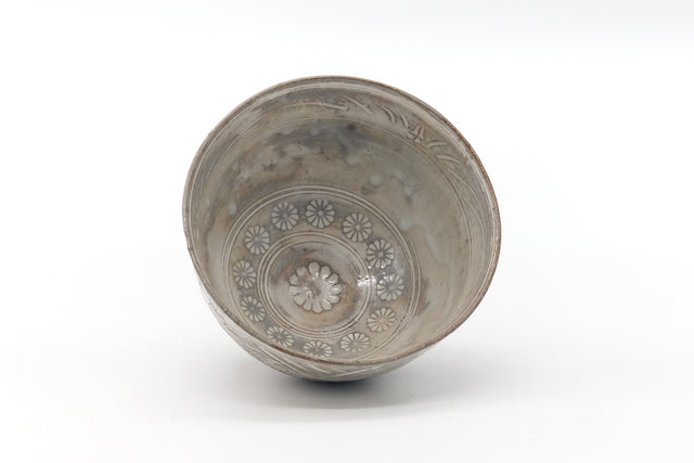 Japanese Matcha Bowl - Chrysanthemum Mishima White Slip Inlay Chawan ...